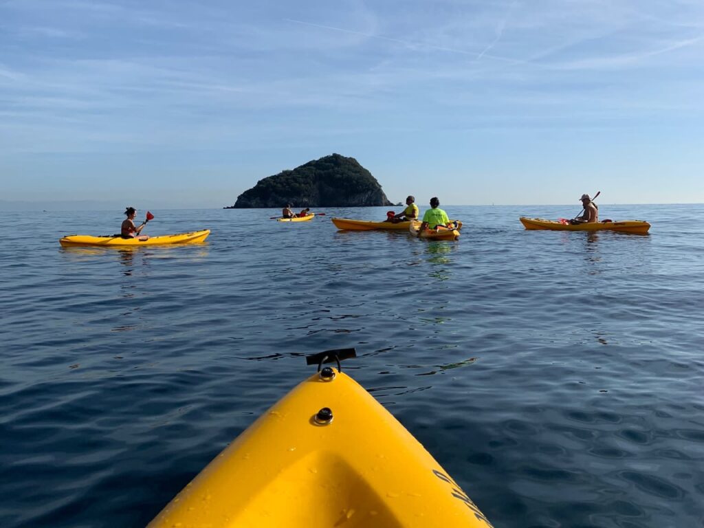 Kayak and Snorkeling in the marine protected area of Bergeggi Island